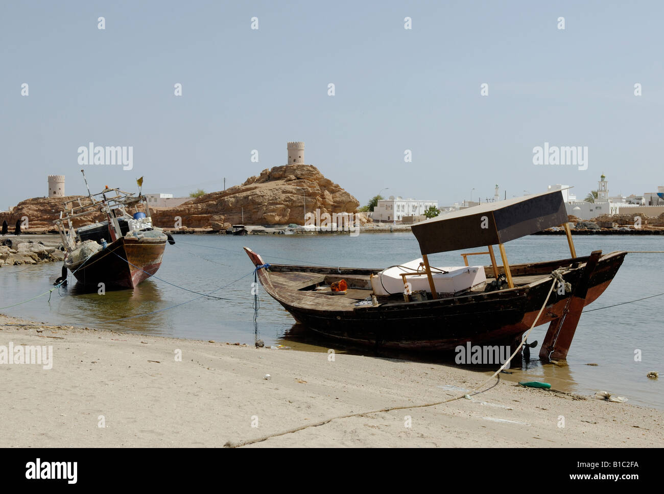 Sur oman dhow hi-res stock photography and images - Alamy