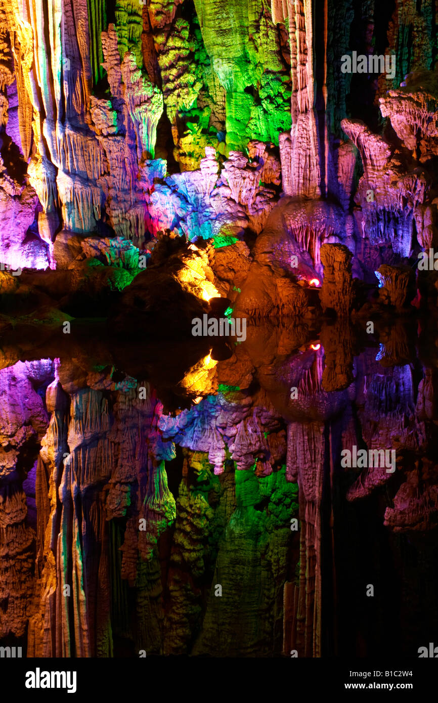 Silver cave guilin hi-res stock photography and images - Alamy