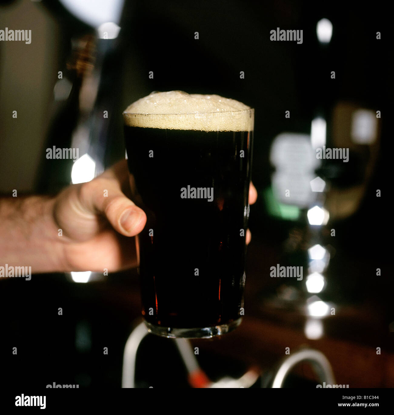 Hand pull pump hi-res stock photography and images - Alamy