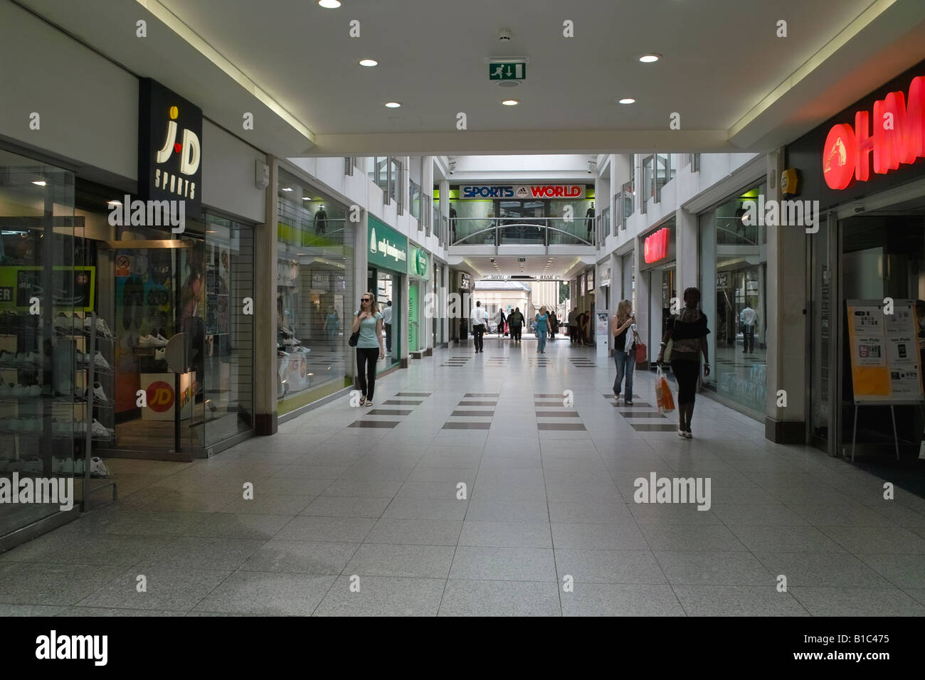 Lion Yard shopping centre Cambridge England Stock Photo - Alamy
