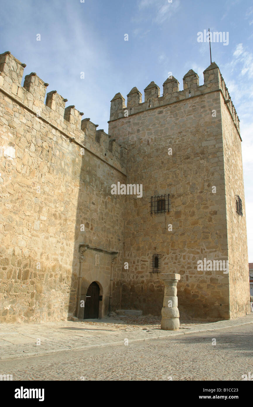 Orgaz castle hi-res stock photography and images - Alamy