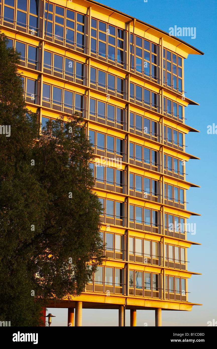 facade of a modern bureau building Stock Photo - Alamy