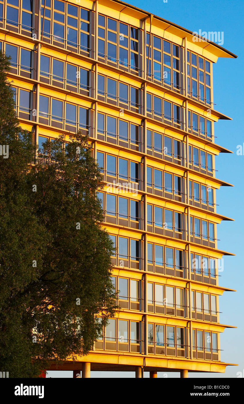 Bureau building hi-res stock photography and images - Alamy