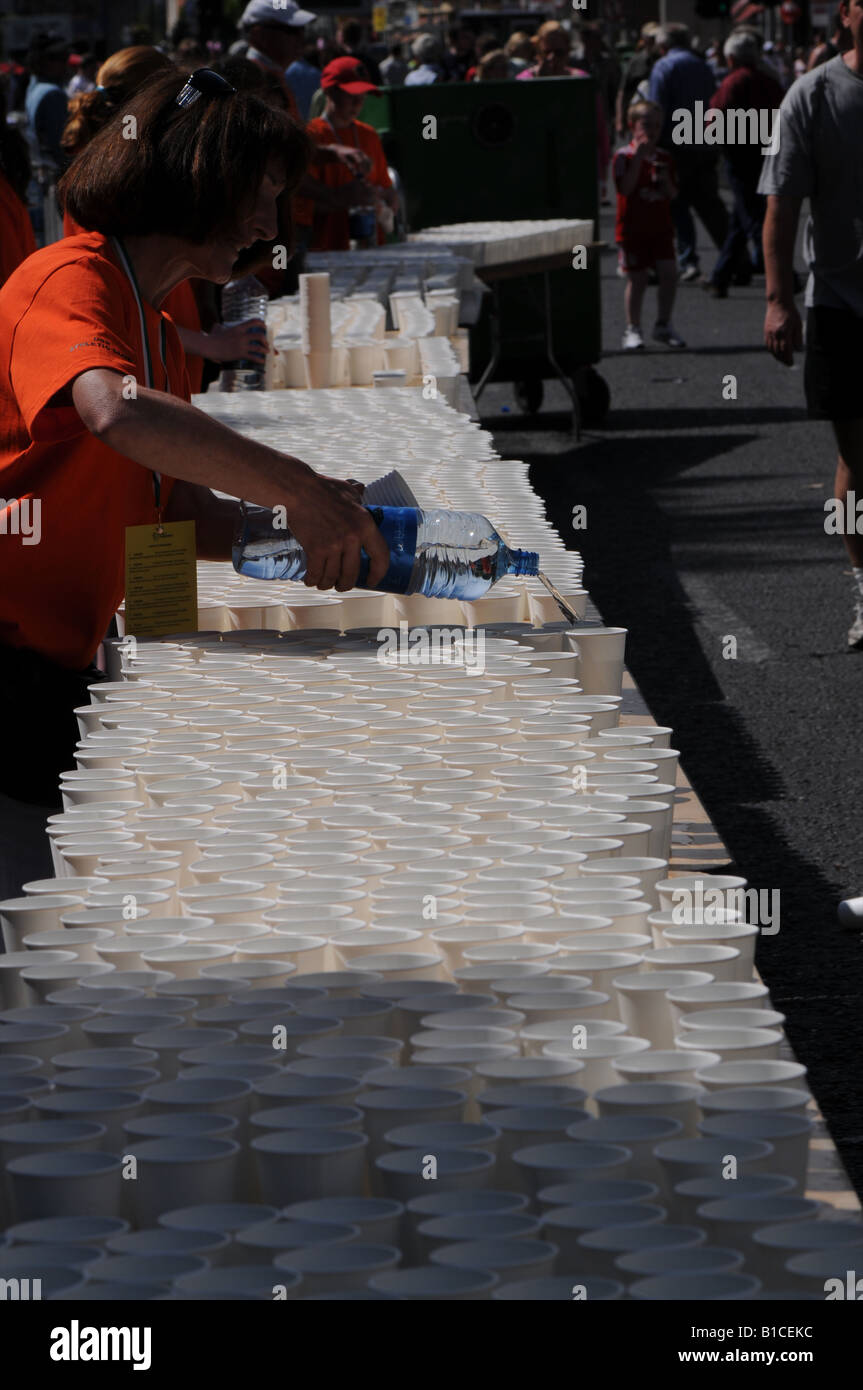 water cups mini marathon dublin 10k women race Stock Photo - Alamy