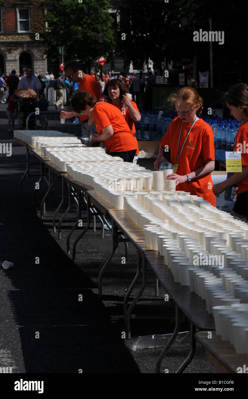 water cups mini marathon dublin 10k women race Stock Photo - Alamy