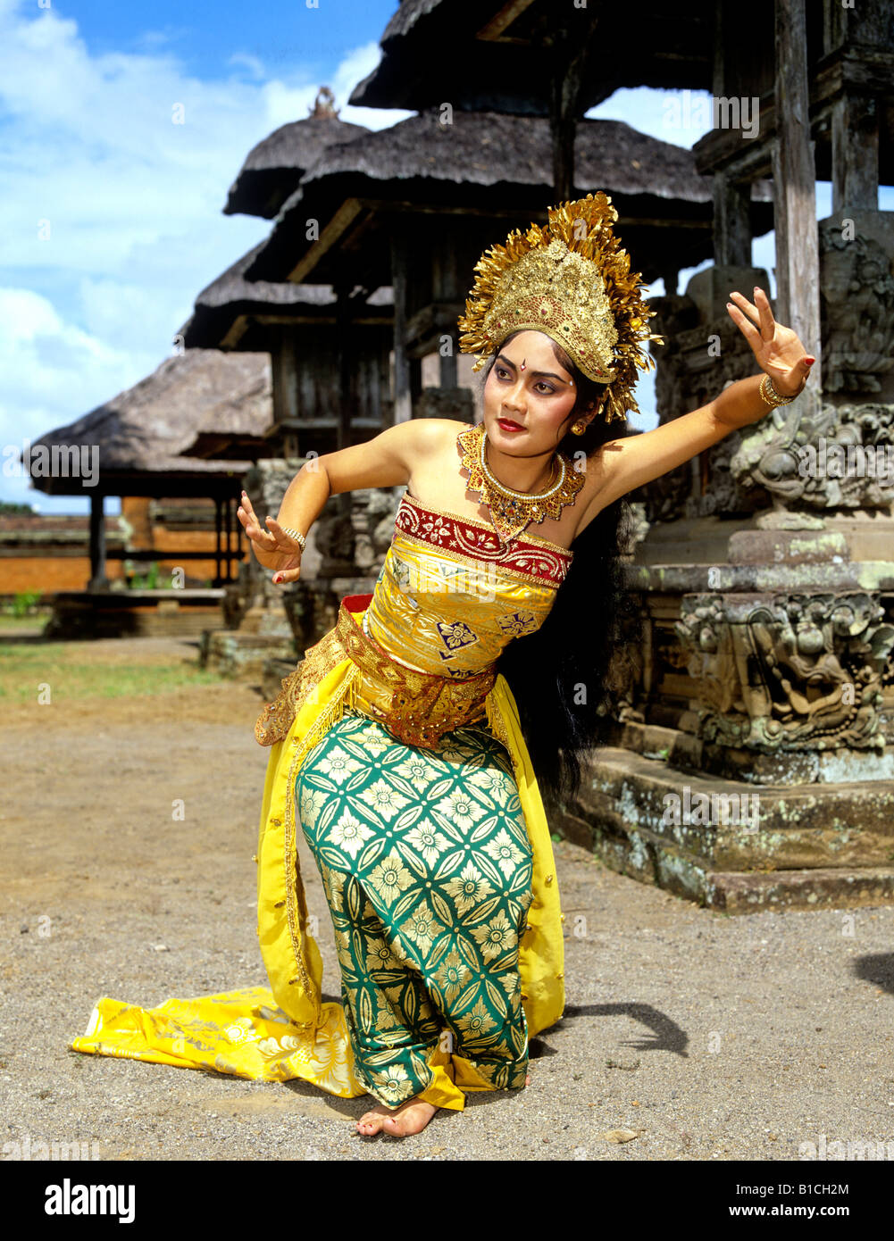 Classical dancer 0685 Hindu Dharma Bali Indonesia Stock Photo - Alamy