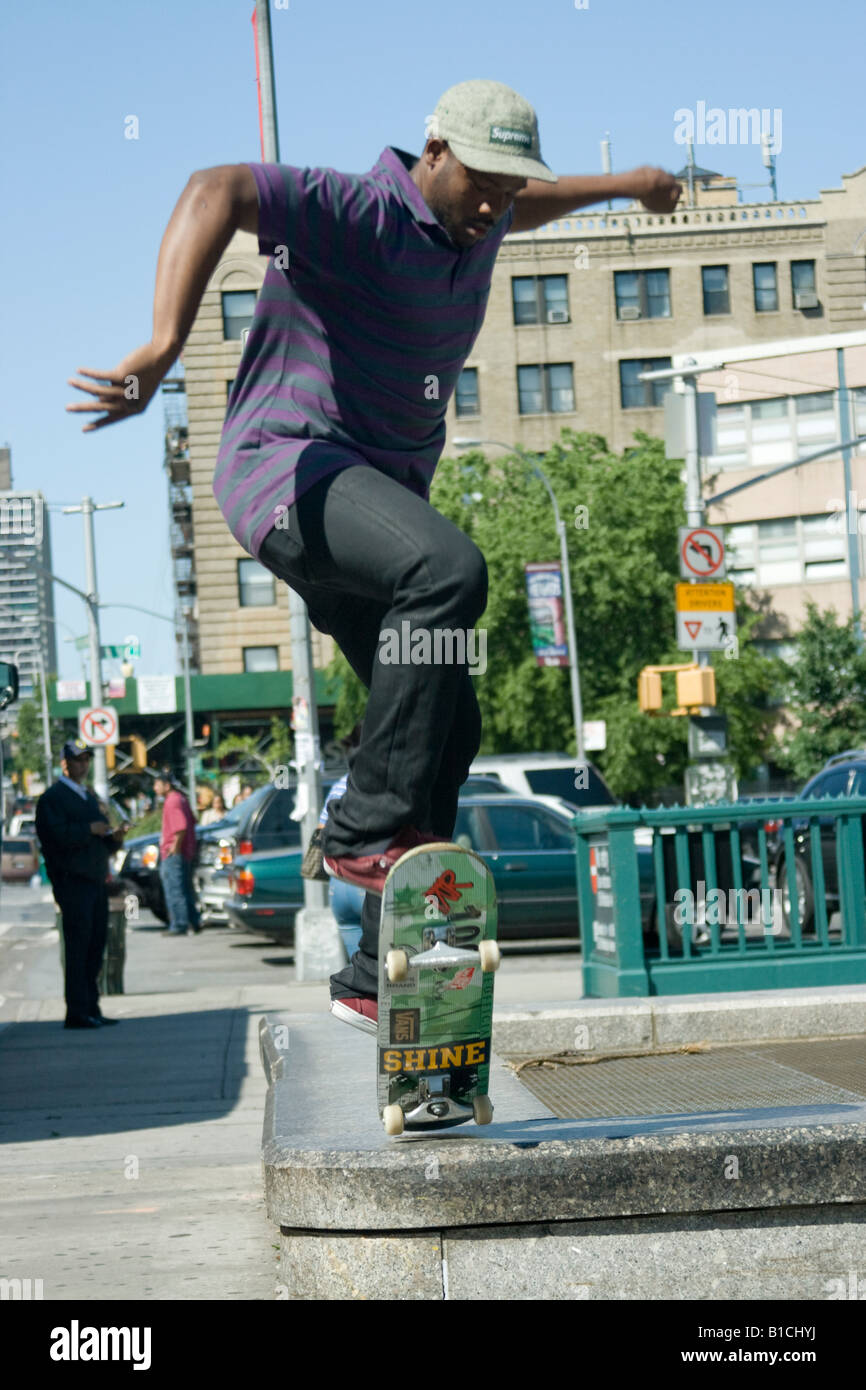 Young man doing a "Ollie Stock Photo - Alamy