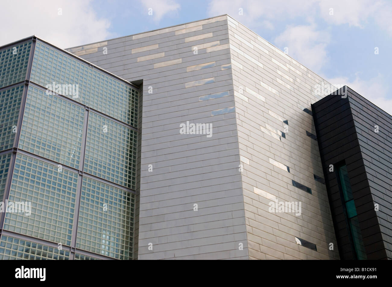Modern new buildings in Liverpool One shopping area Stock Photo - Alamy
