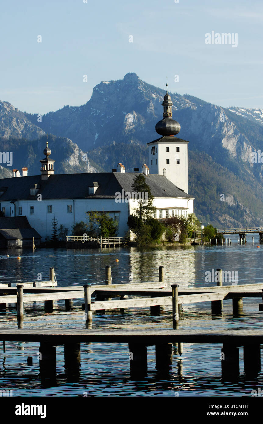 water castle Orth, Austria, Upper Austria, Salzkammergut, Orth Stock ...