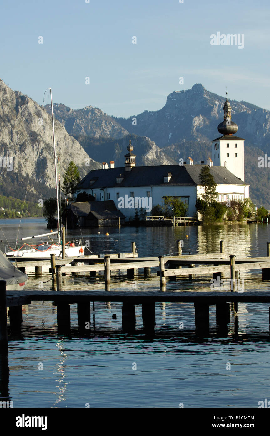 water castle Orth, Austria, Upper Austria, Salzkammergut, Orth Stock ...
