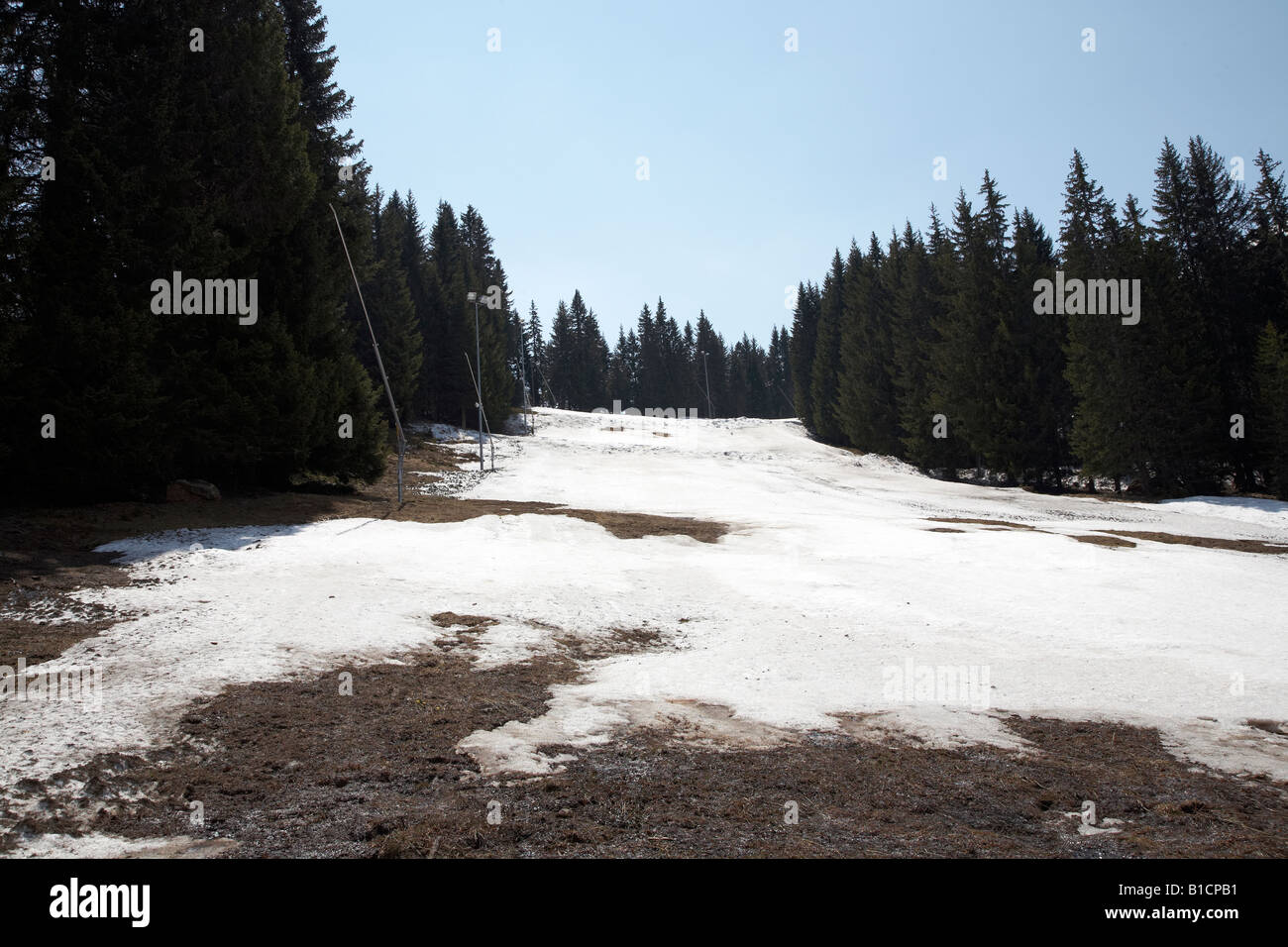 Skying slope hi-res stock photography and images - Alamy