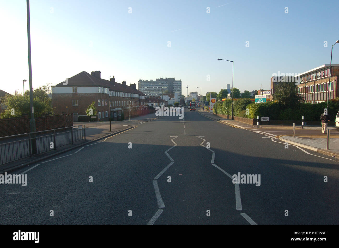 Edgware town centre hi-res stock photography and images - Alamy