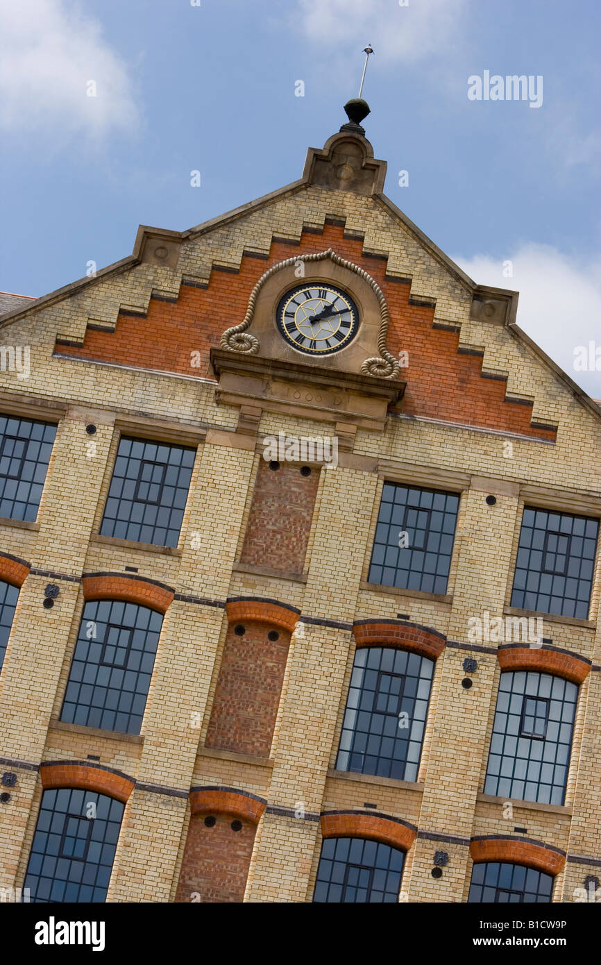 Residential mill conversions hi-res stock photography and images - Alamy