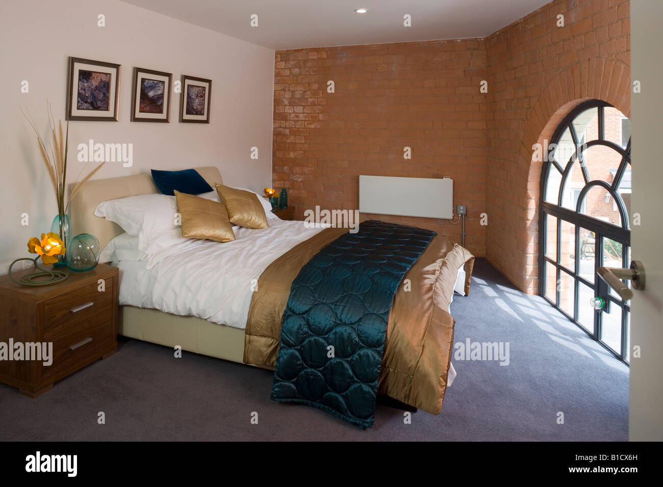 Interiors by conran and partners hi-res stock photography and images ...