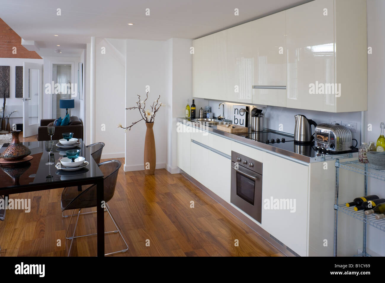 Interiors by conran and partners hi-res stock photography and images ...