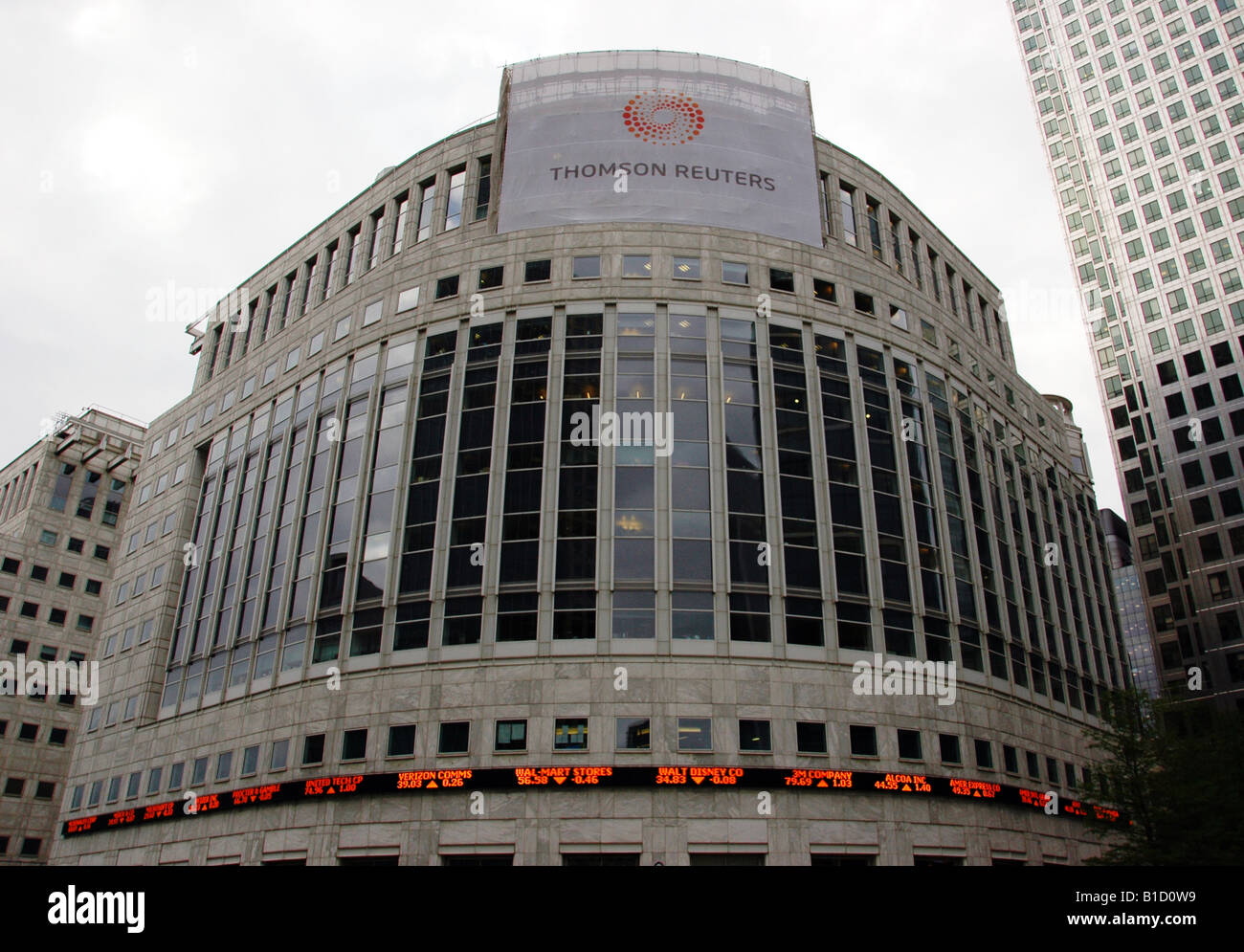 Reuters building canary wharf hi-res stock photography and images - Alamy