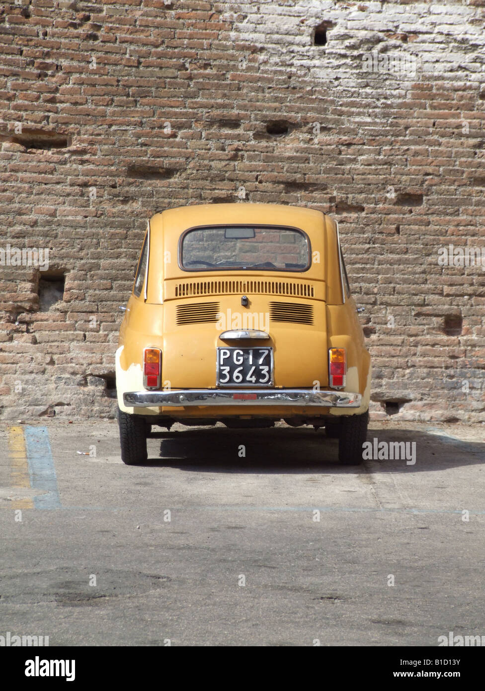 old fiat 500 car in street in perugia, umbria Stock Photo - Alamy