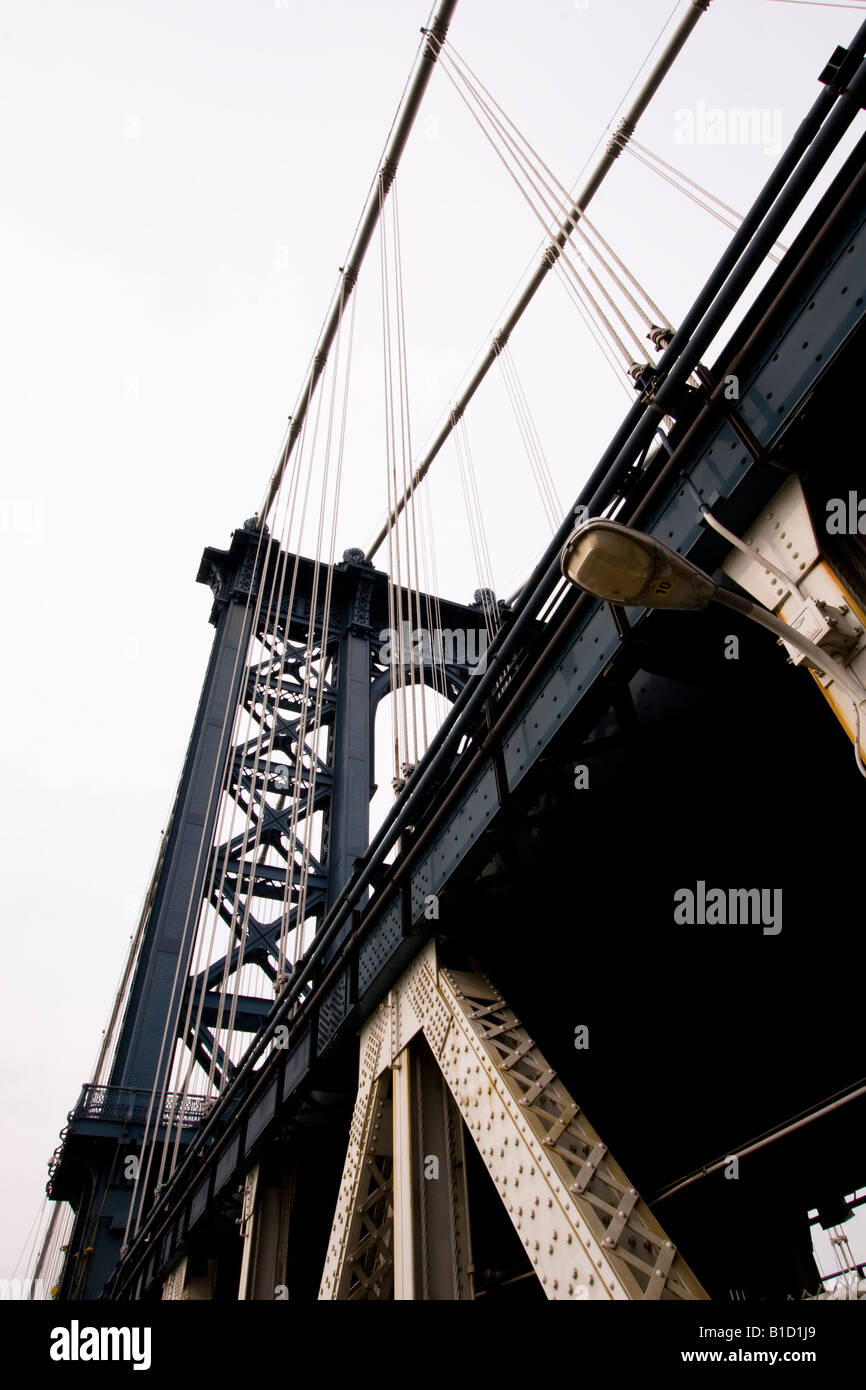 Structural towers of the Manhattan Bridge Stock Photo - Alamy