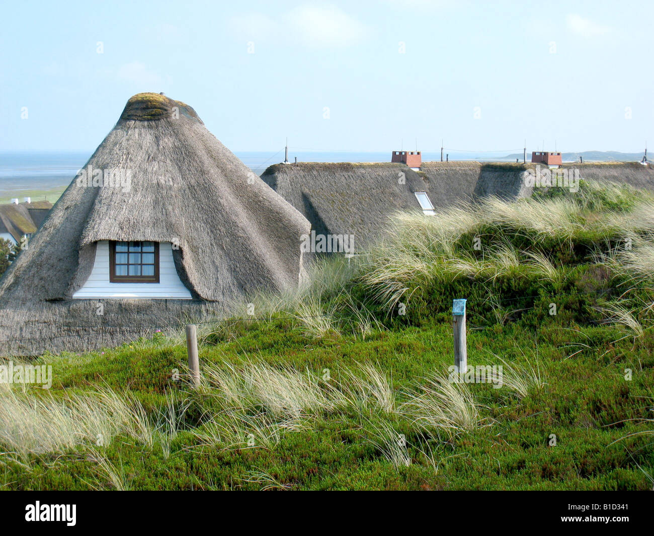 Thatched cottages by the sea on Sylt Germany Stock Photo - Alamy