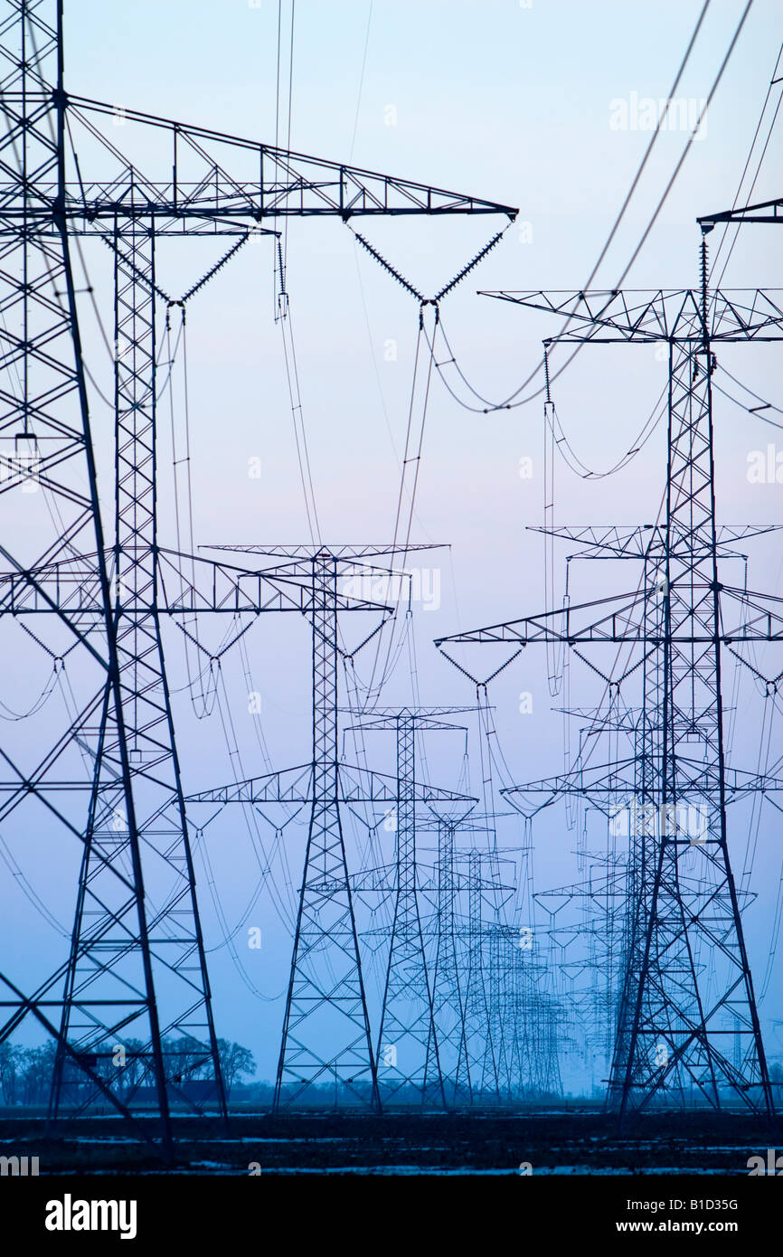 Electric transmission towers hi-res stock photography and images - Alamy