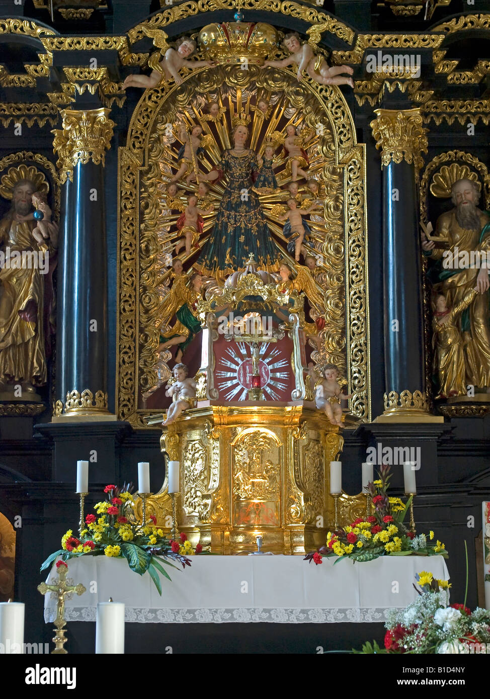 Baroque altars hi-res stock photography and images - Alamy