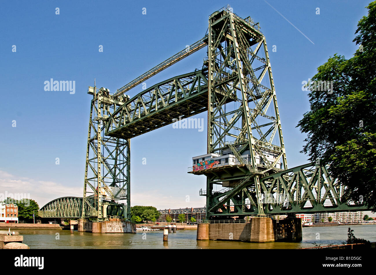 old railway bridge rotterdam joris evans Stock Photo - Alamy