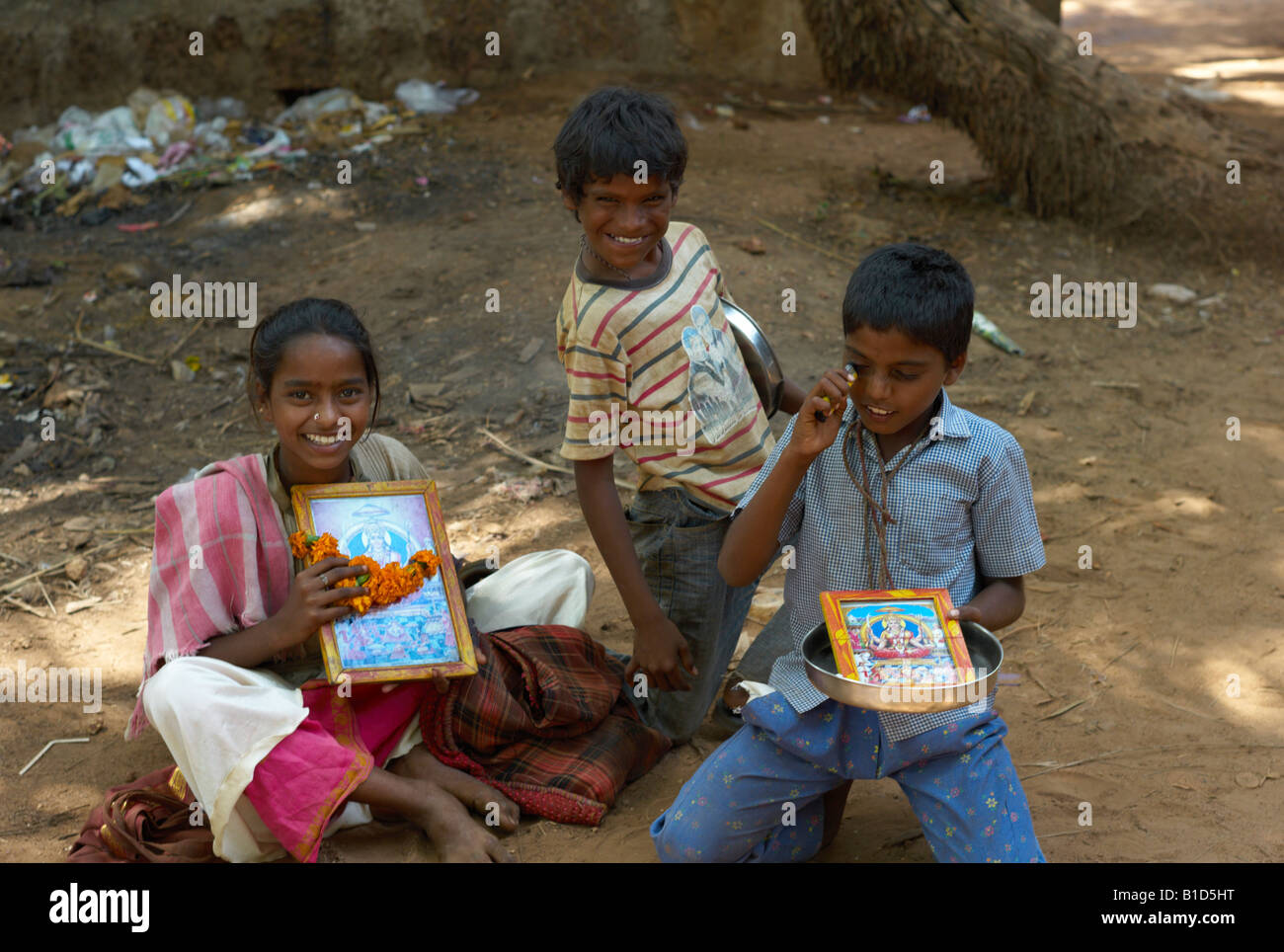 Goa street kids girl boys Stock Photo - Alamy