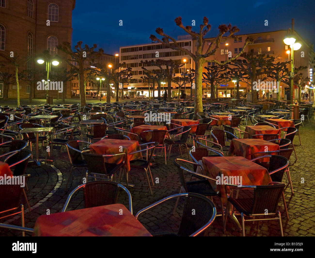 Open Air Pub Stock Photos & Open Air Pub Stock Images - Alamy