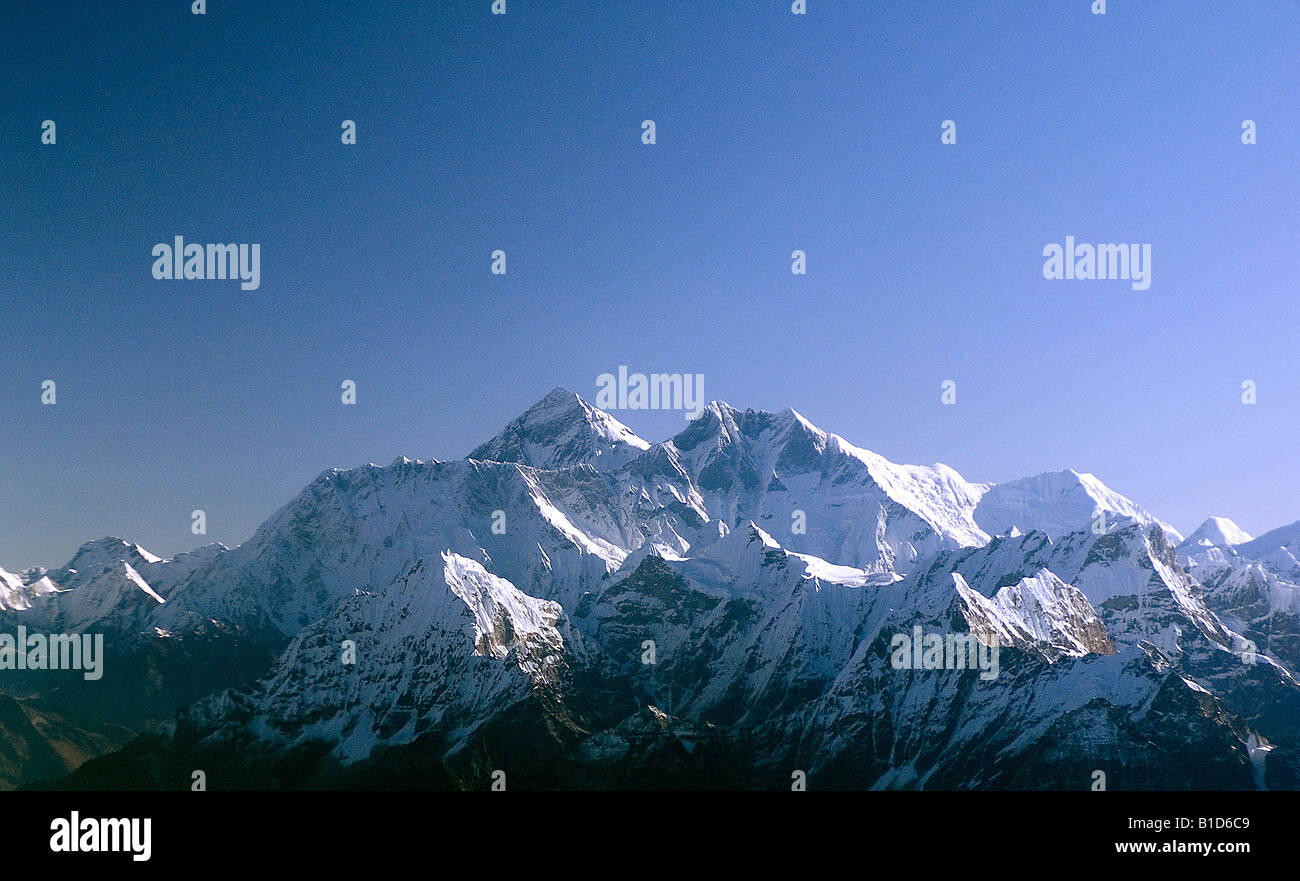 Kings of the Himalaya mountain range, Nuptse, Mount Everest and Lhotse ...