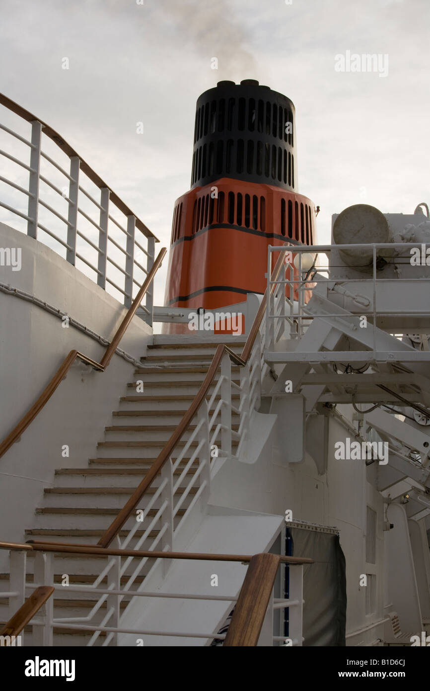 Funnel on QE2 Cunard Cruise ship Stock Photo - Alamy