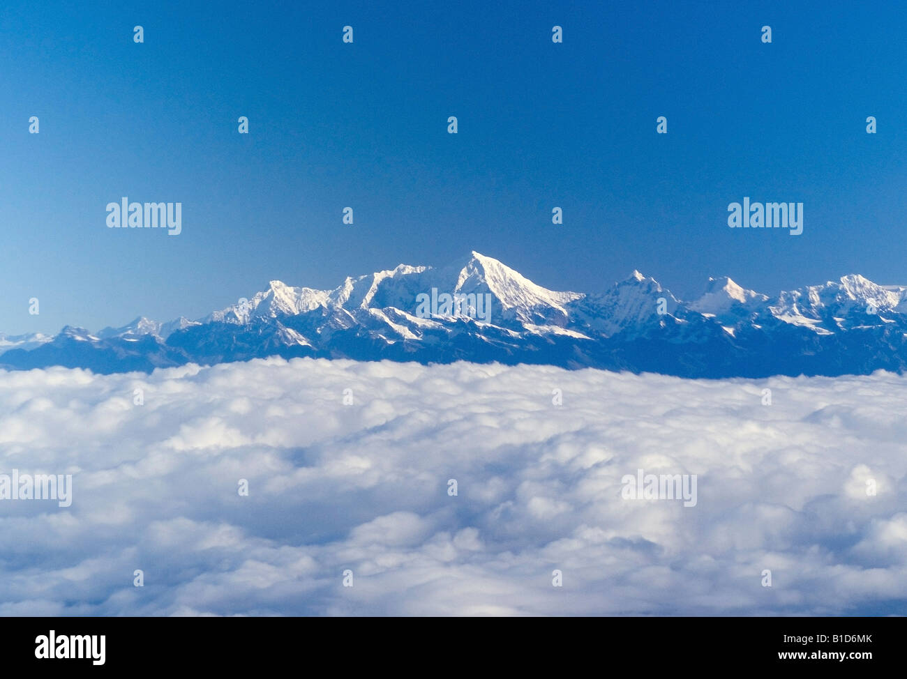 Kings of the Himalaya mountain range, Nuptse, Mount Everest and Lhotse ...