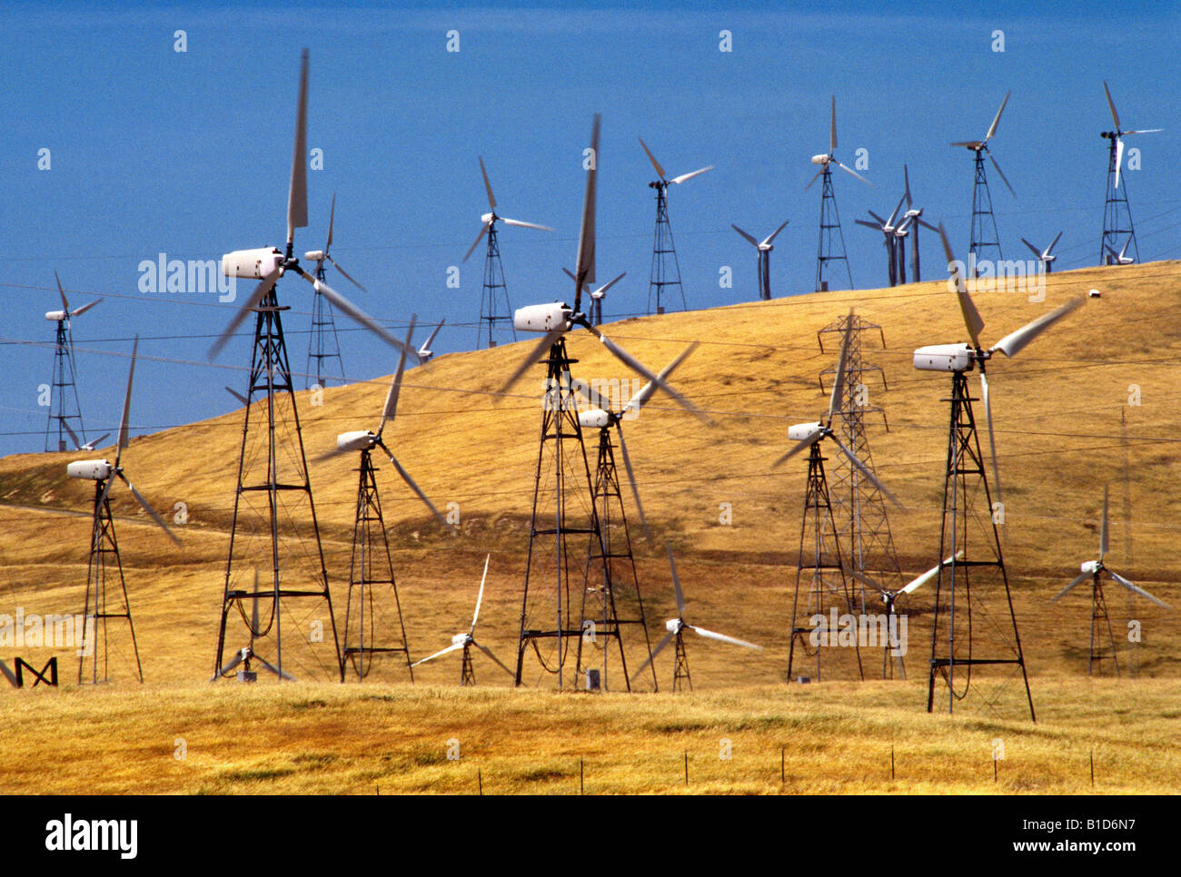 Wind farm in northern California Sacramento Valley Stock Photo - Alamy