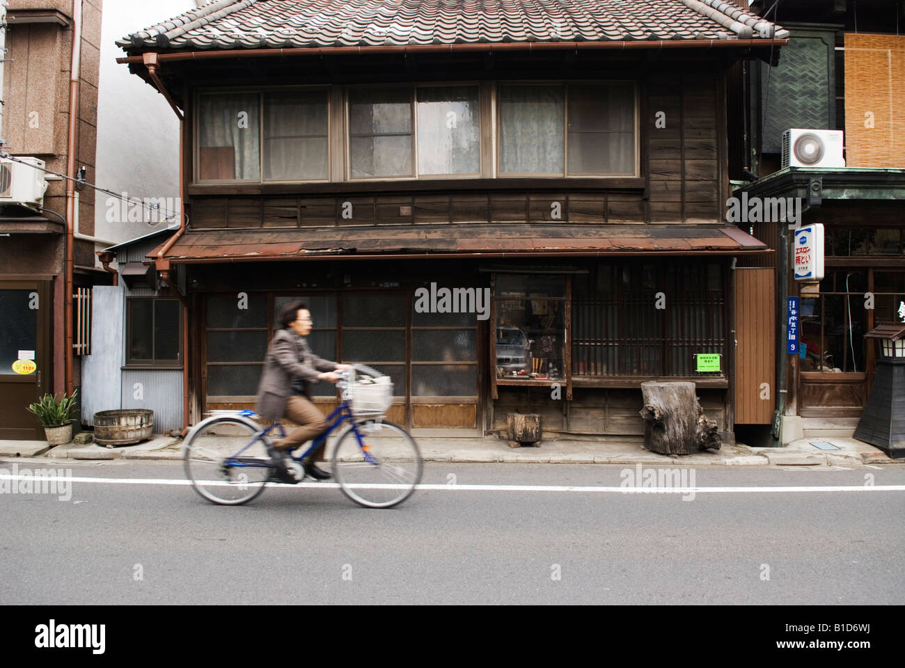 Old wooden building in Yanaka Tokyo Japan Stock Photo - Alamy