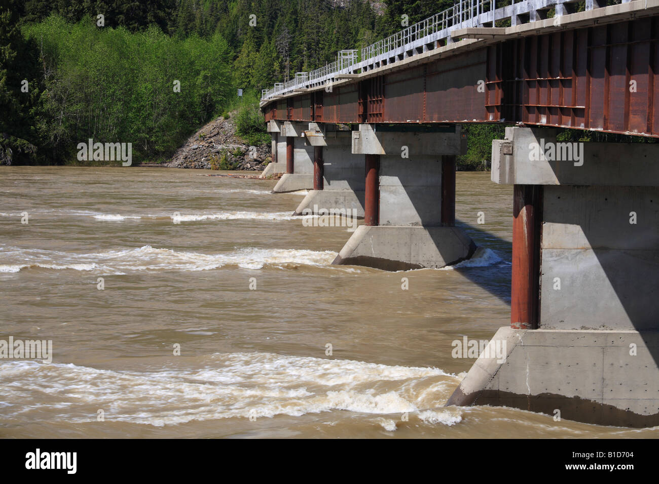 Logging river hi-res stock photography and images - Alamy