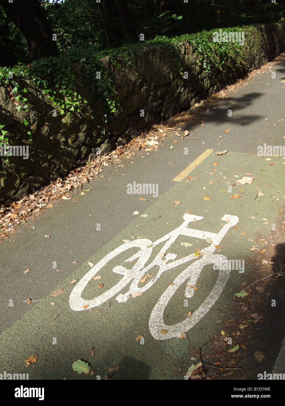 Country countryside symbol dead leaves fall cycle hi-res stock ...