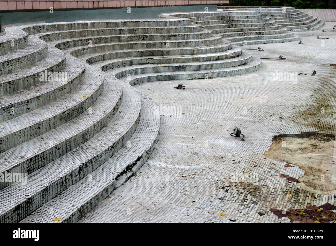 Curved steps hi-res stock photography and images - Alamy