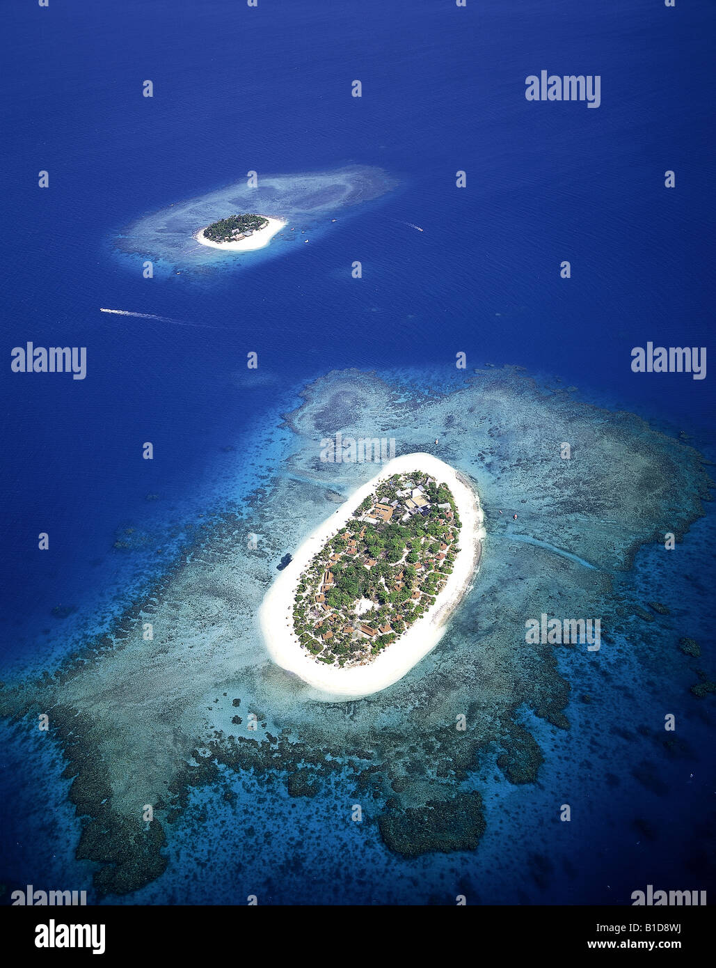 Aerial view of Treasure and Beachcomber Islands Fiji Stock Photo - Alamy