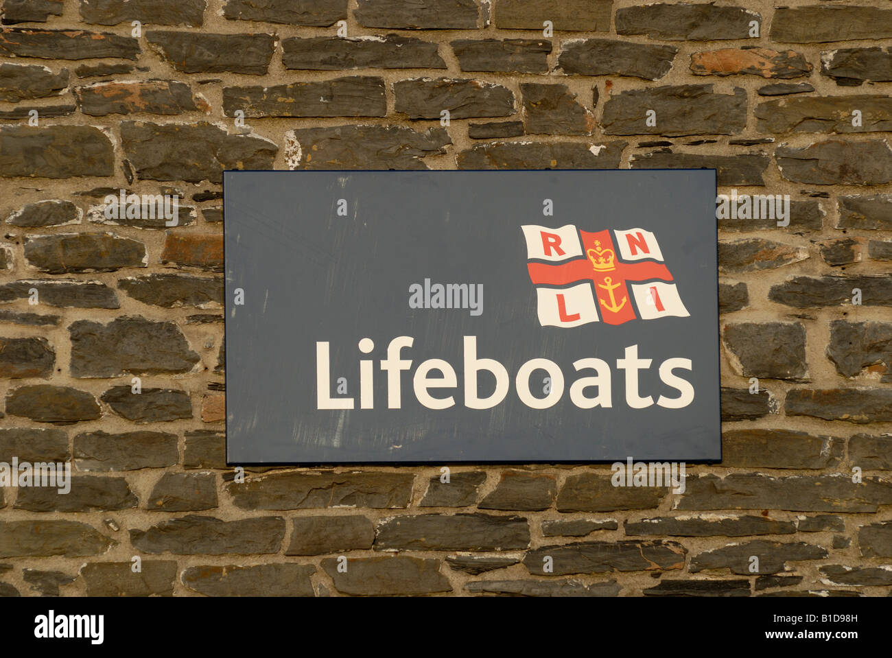 Lifeboat sign hi-res stock photography and images - Alamy