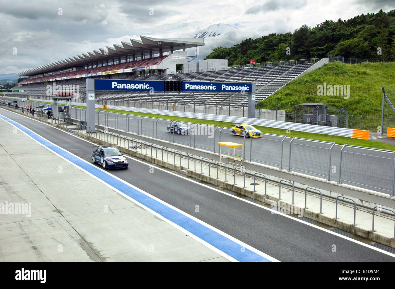 The main straight and grandstand at Fuji Speedway, Shizuoka, Japan ...