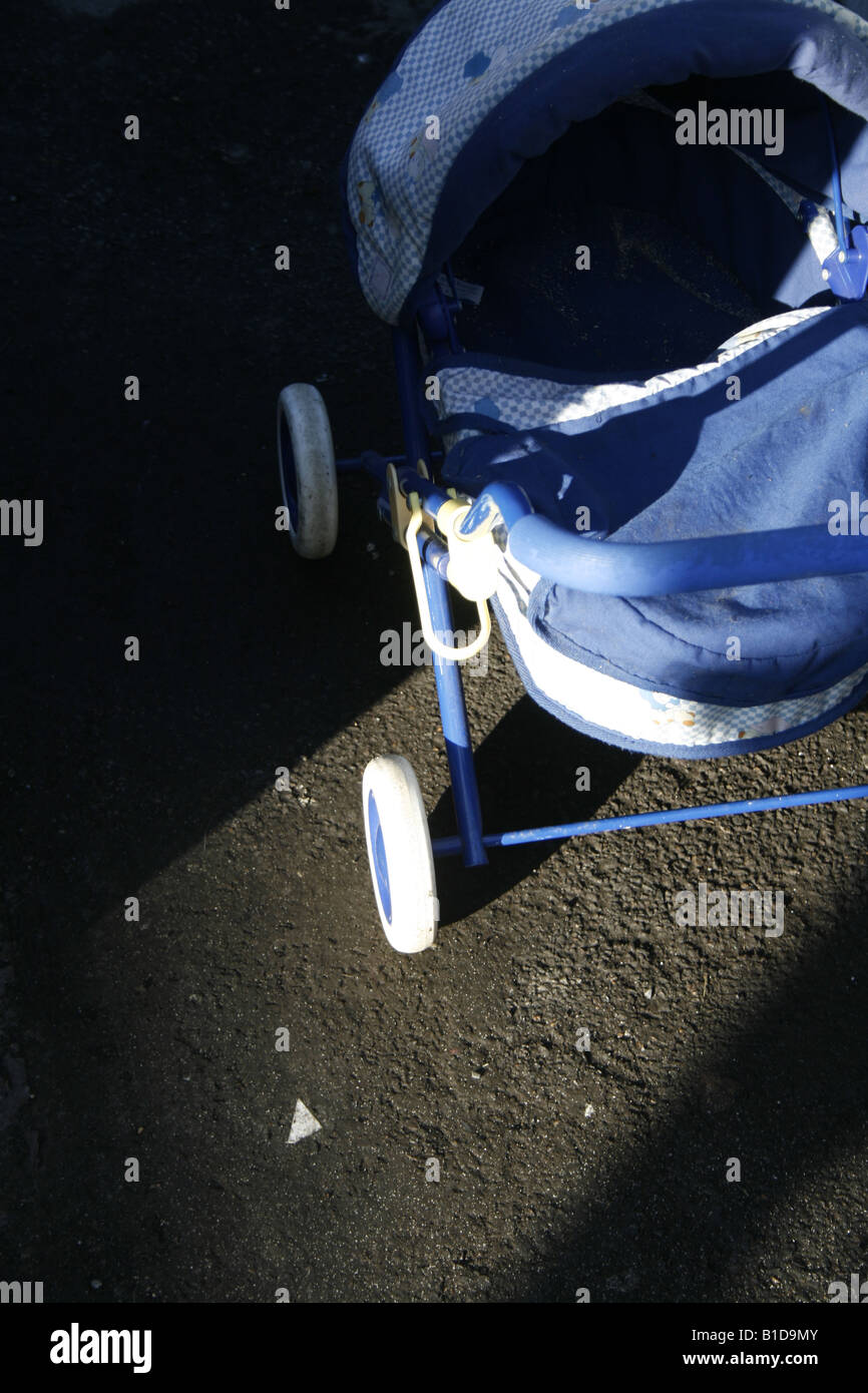 Woman alone baby road hi-res stock photography and images - Alamy