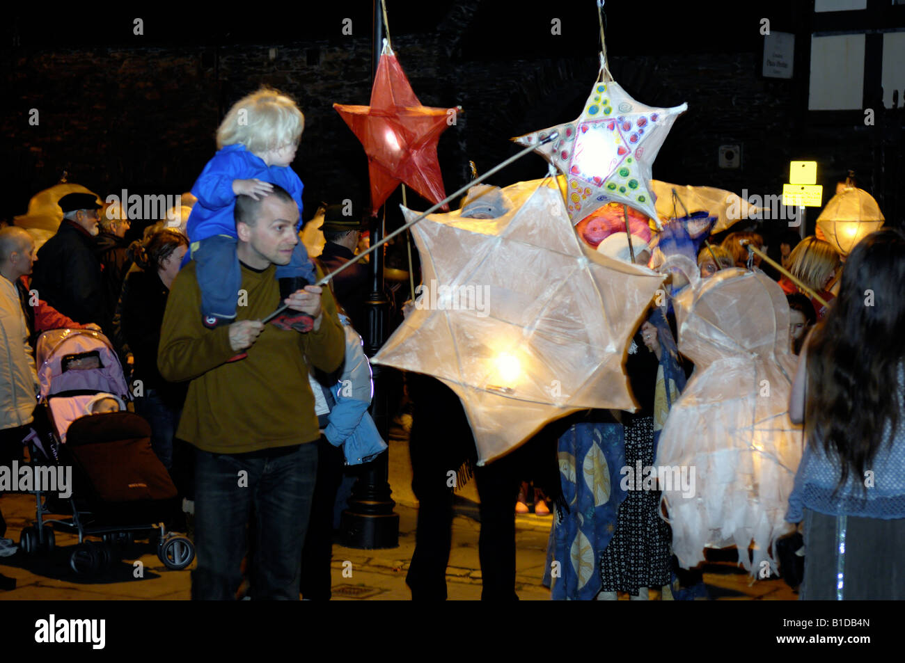 Lantern Procession Machynlleth Festival of Light Stock Photo - Alamy