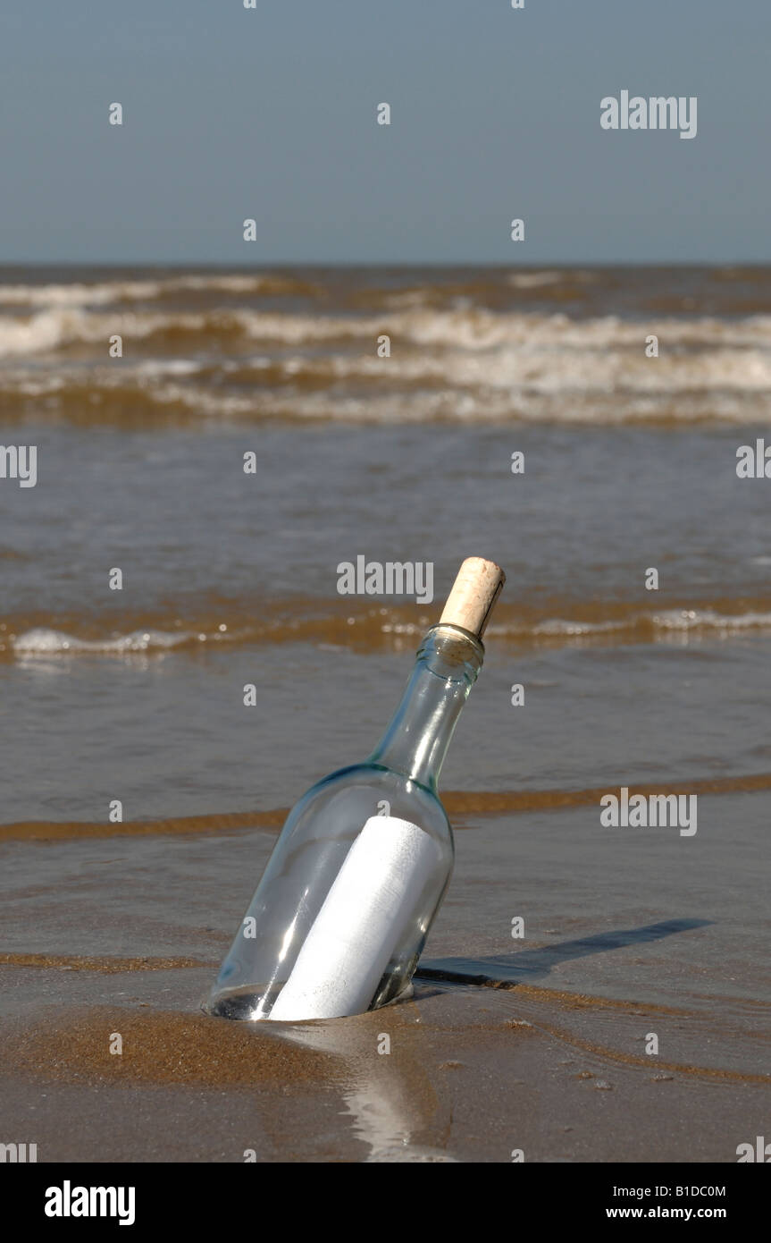 Message in a bottle Stock Photo - Alamy