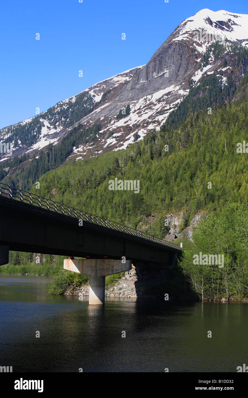 Bridge 16 hi-res stock photography and images - Alamy