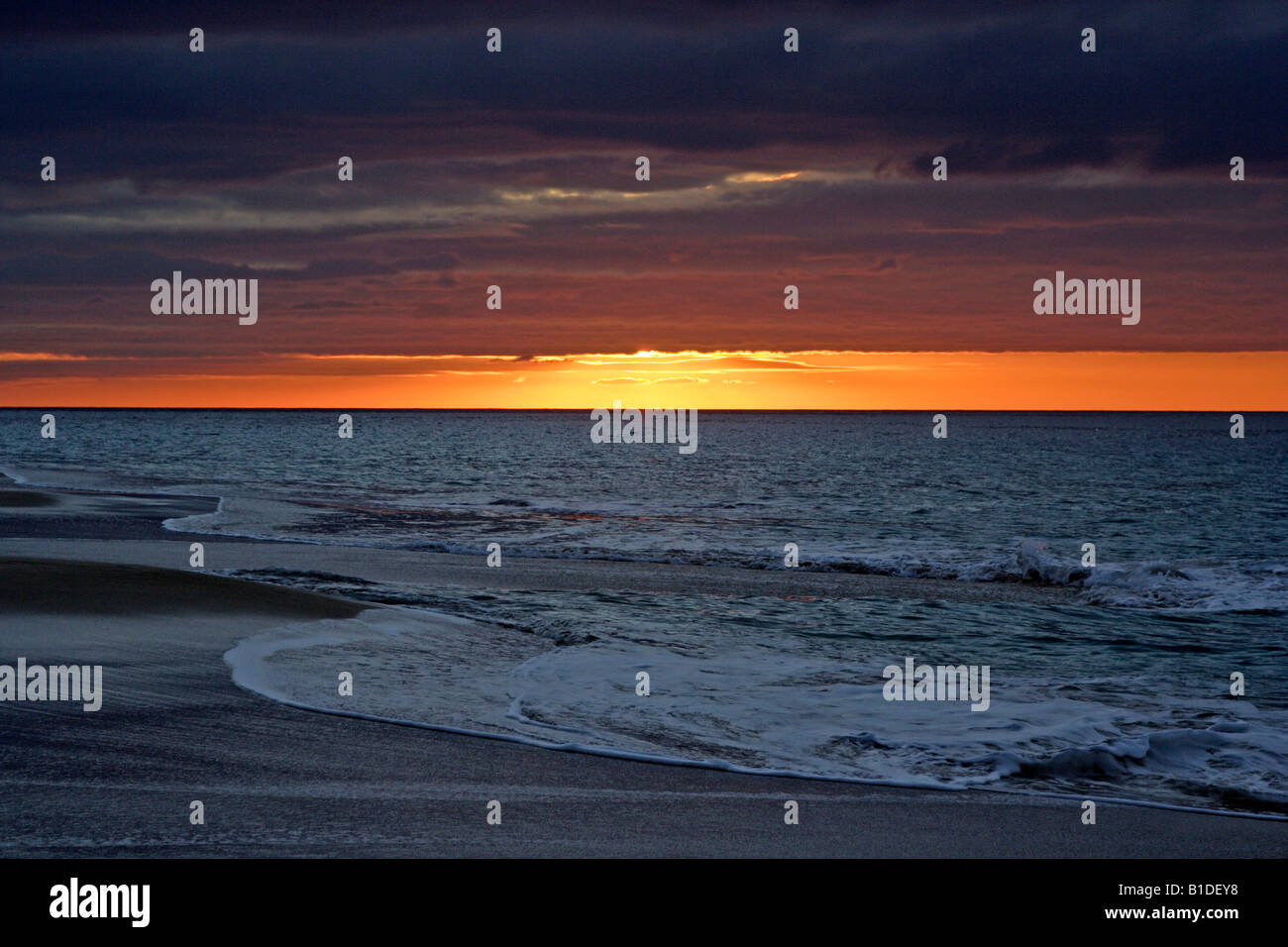 Soulful sunrise hi-res stock photography and images - Alamy