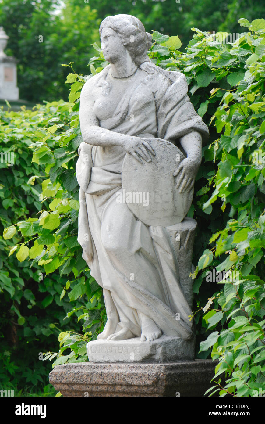 A statue of Architect in Kuskovo park. Moscow, Russia Stock Photo - Alamy