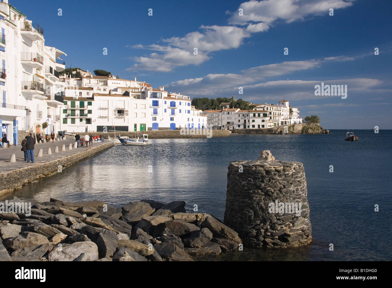 Cadaques beach hi-res stock photography and images - Alamy