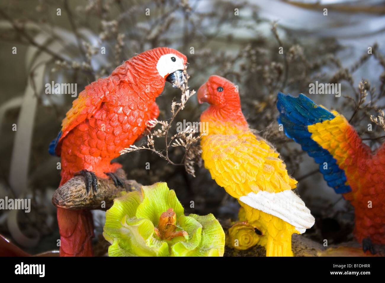 Birds toy hi-res stock photography and images - Alamy