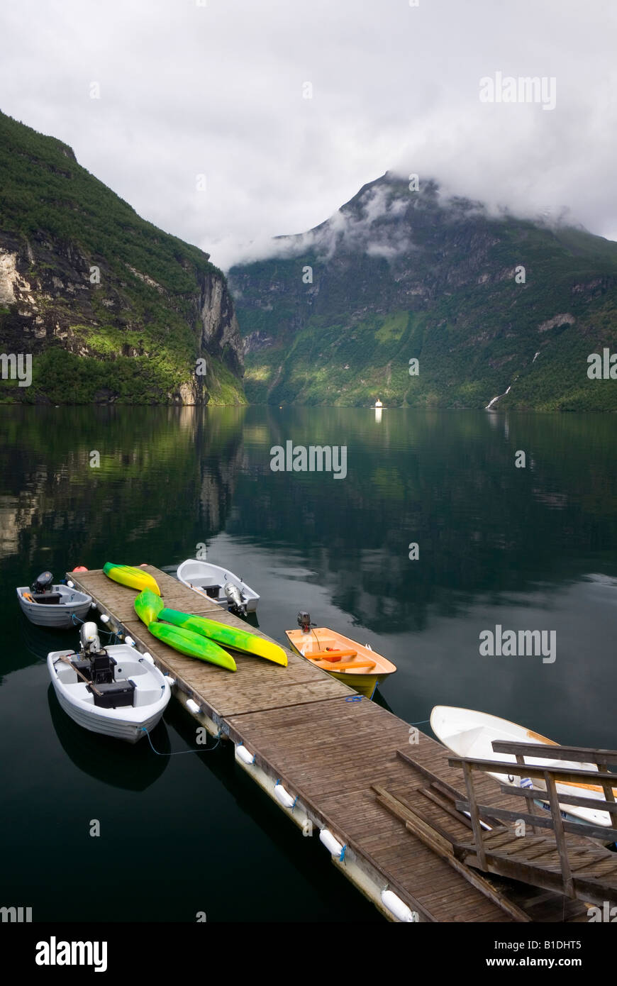 Geiranger kayak hi-res stock photography and images - Alamy