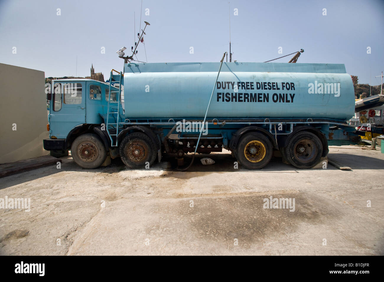 Diesel tanker hi-res stock photography and images - Alamy