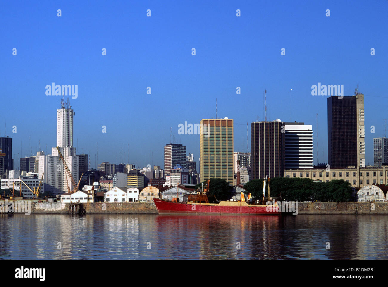 Rio de la Plata waterfront, Buenos Aires, Argentina Stock Photo - Alamy